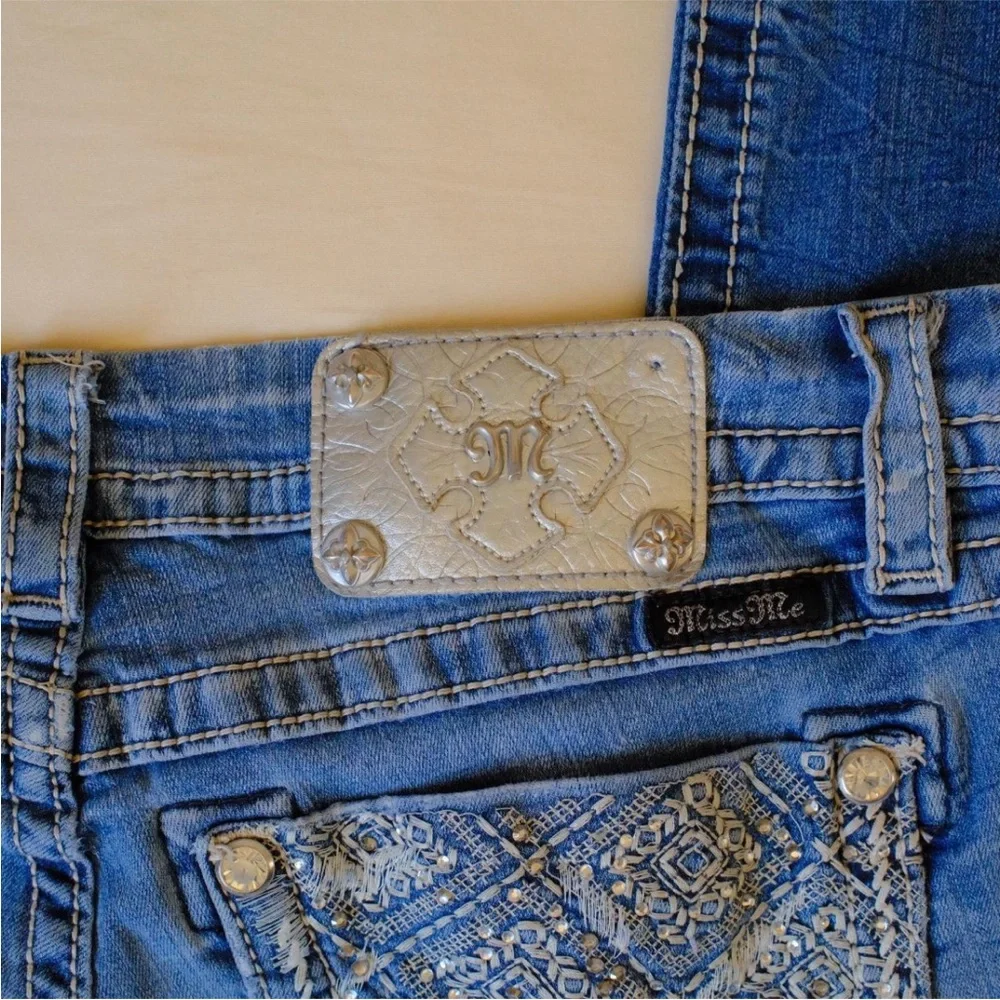 Miss Me | Jeans | Y2k Miss Me Rhinestone Pocket Jeans Bedazzled Mall ...